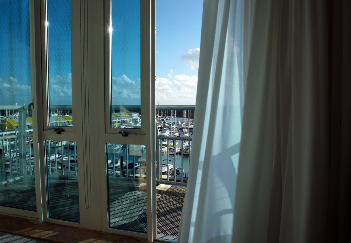 Relax in Club Premium Sea View | Malmaison Brighton